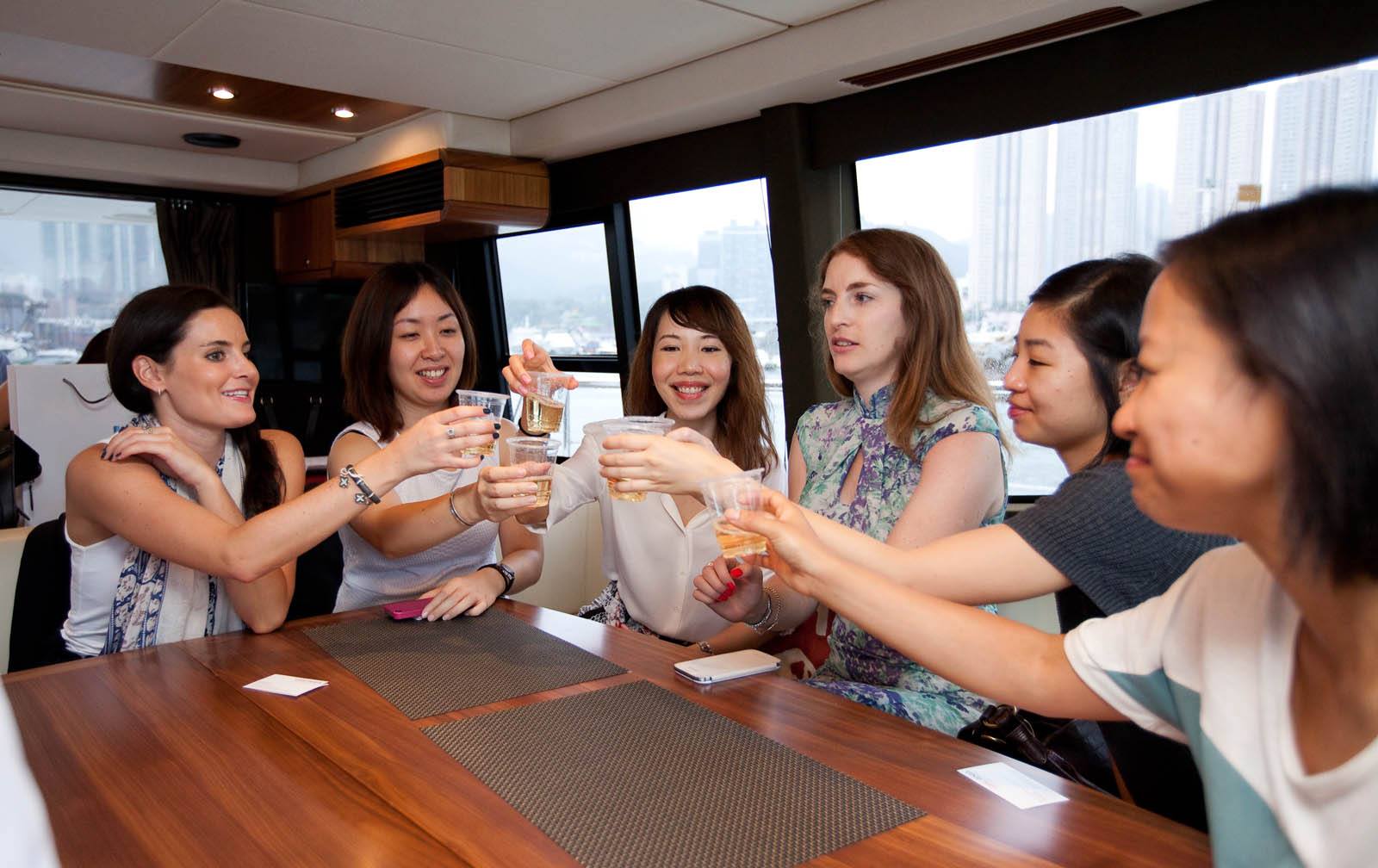 16 Luxury Network members Host Luxury Yacht Event - The Luxury Network