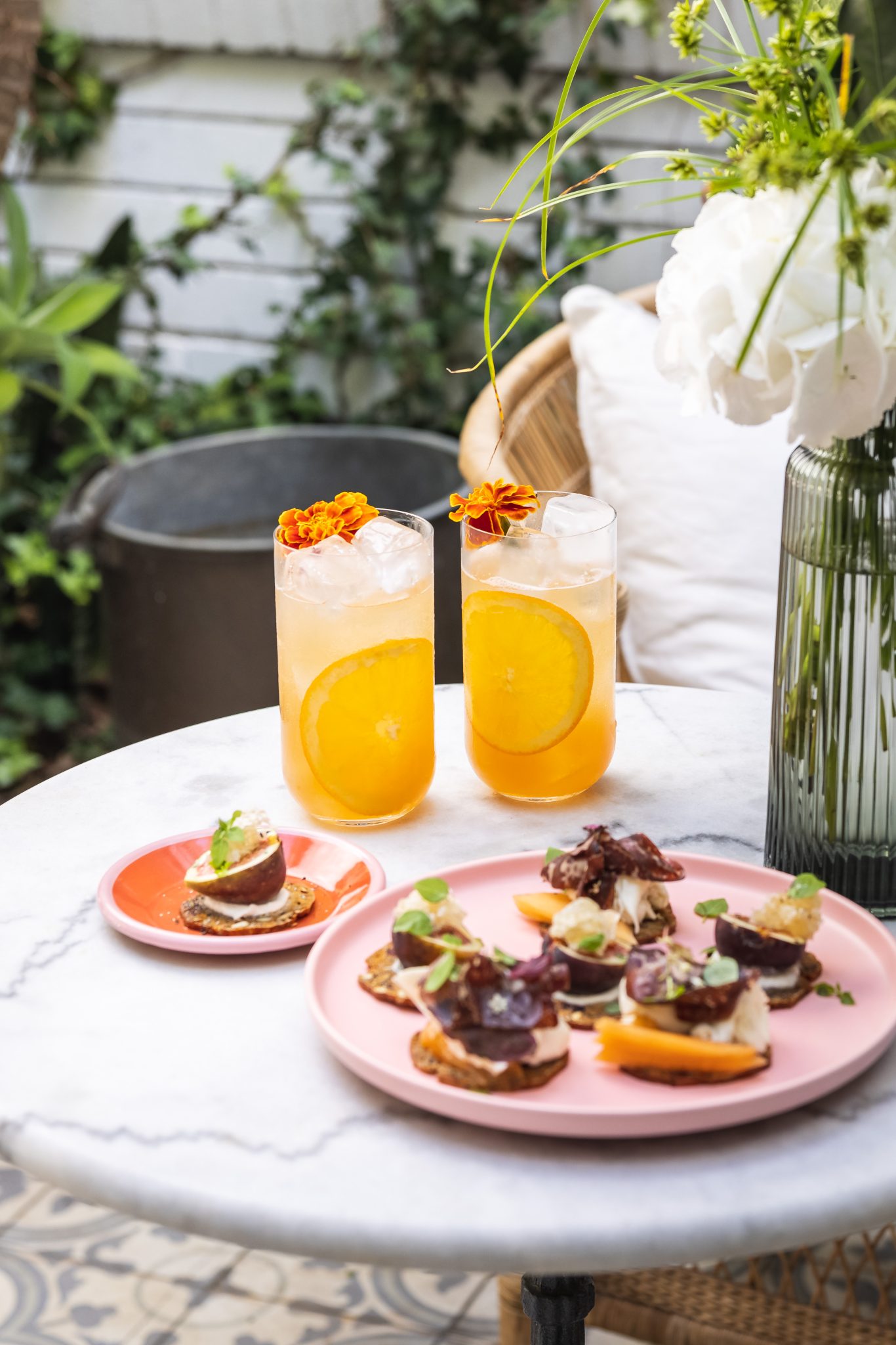 Cocktails & Canapés - The Luxury Network